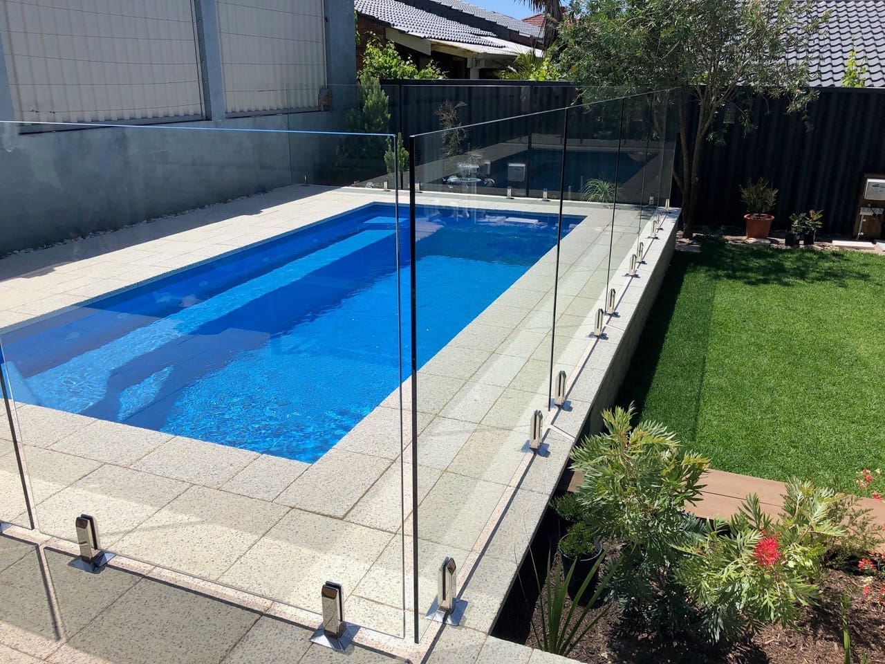 Semi Framless Glass - WA Glass Pool Fencing | Cheap glass pool fencing ...